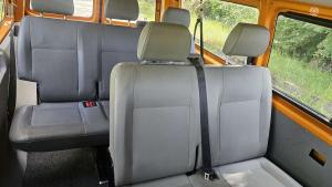 Orange Volkswagen Transporter 2011 in Kaisiadorys, with an engine capacity of 2.00 L and mileage of 280 thousand km for 9000 €, photo 4 on AUTOMOTO.COM.LV