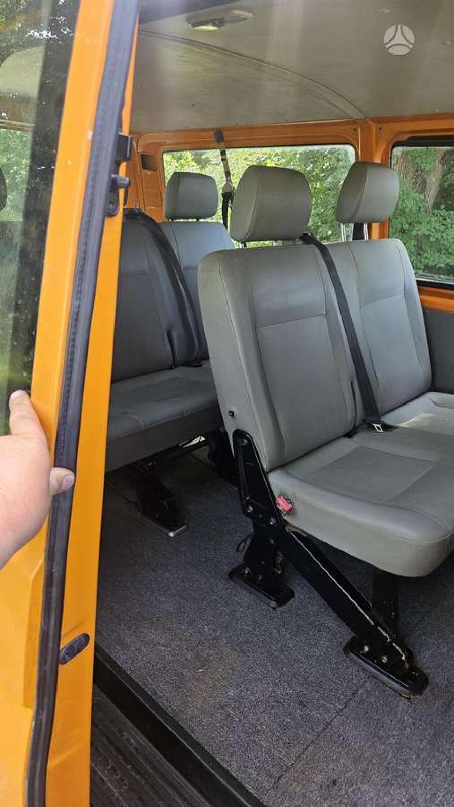 Orange Volkswagen Transporter 2011 in Kaisiadorys, with an engine capacity of 2.00 L and mileage of 280 thousand km for 9000 €, photo 5 on AUTOMOTO.COM.LV