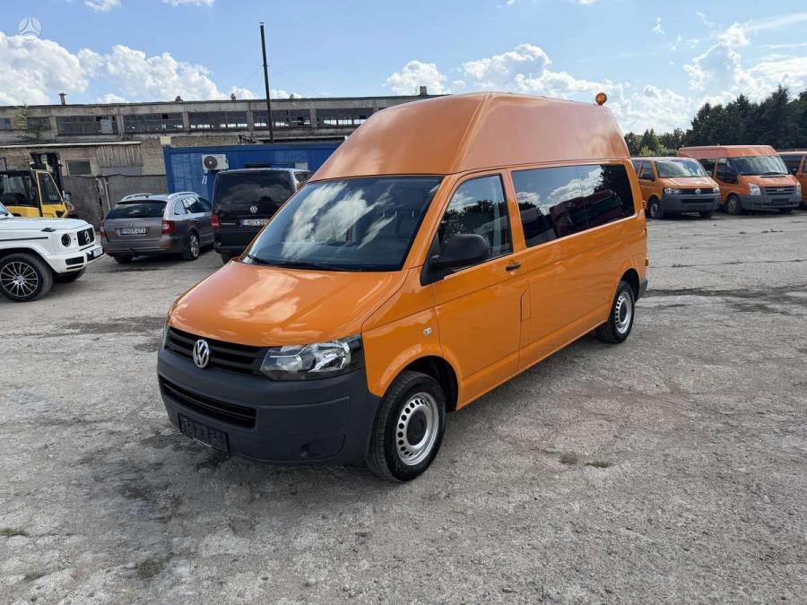 Orange Volkswagen Transporter 2011 in Kelme, with an engine capacity of 2.00 L and mileage of 310 thousand km for 10800 €, photo 1 on AUTOMOTO.COM.LV