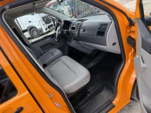 Orange Volkswagen Transporter 2011 in Kelme, with an engine capacity of 2.00 L and mileage of 310 thousand km for 10800 €, photo 11 on AUTOMOTO.COM.LV