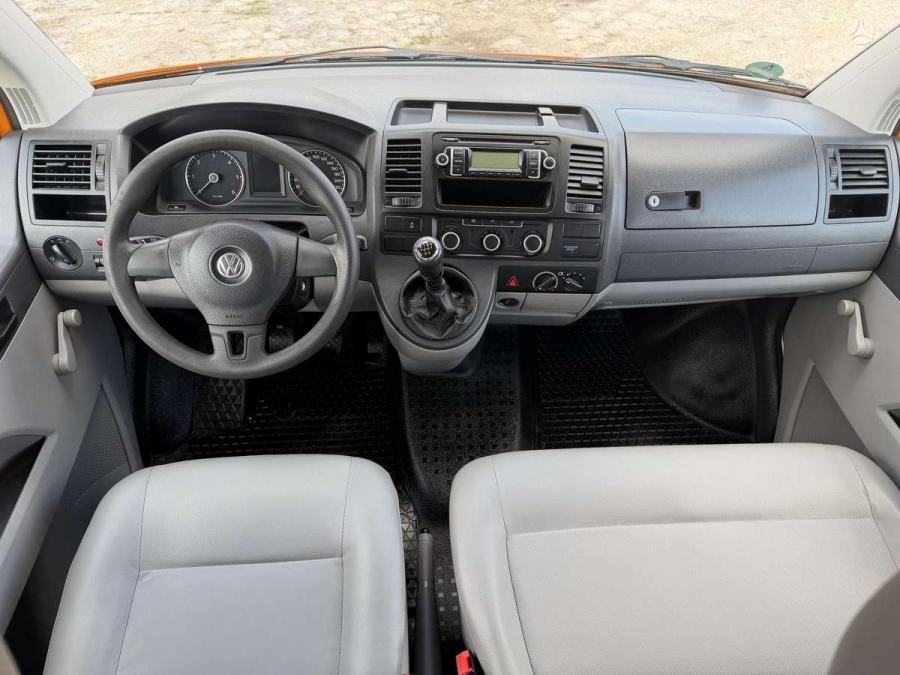 Orange Volkswagen Transporter 2011 in Kelme, with an engine capacity of 2.00 L and mileage of 310 thousand km for 10800 €, photo 12 on AUTOMOTO.COM.LV