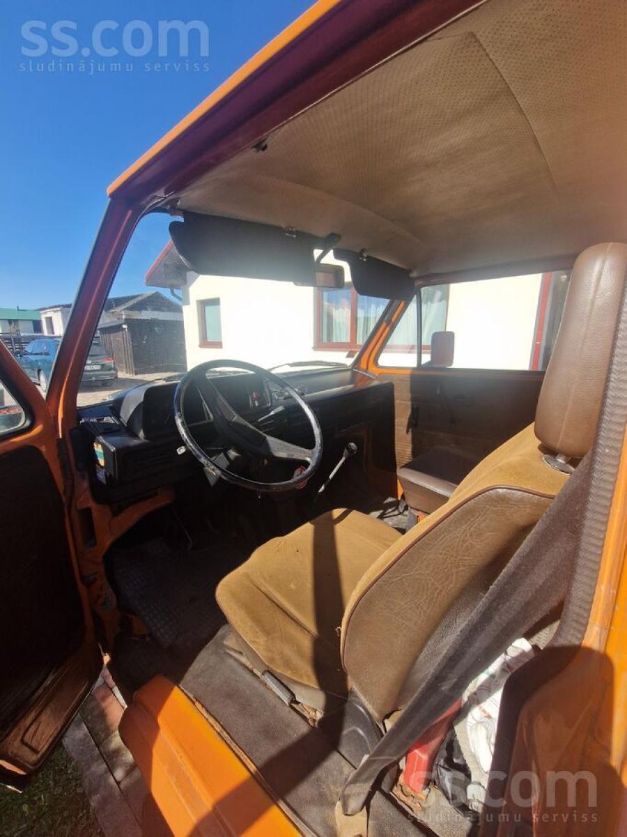Oranžs Volkswagen Transporter 1986 Rīga, ar dzinēja tilpumu 1.60 L un nobraukumu 85 tūkst. km par 3490 €, foto 5 vietnē AUTOMOTO.COM.LV