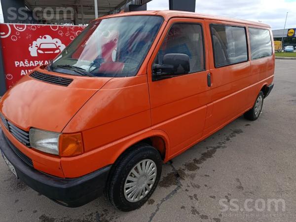 Orange Volkswagen Transporter 1996 in Jekabpils, with an engine capacity of 2.40 L and mileage of 547 thousand km for 2250 €, photo 2 on AUTOMOTO.COM.LV