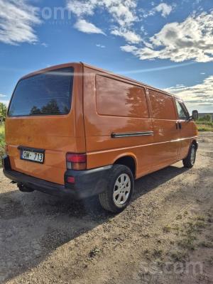 Oranžs Volkswagen Transporter 1998 Liepāja, ar dzinēja tilpumu 2.50 L un nobraukumu 432 tūkst. km par 5687 €, foto 4 vietnē AUTOMOTO.COM.LV