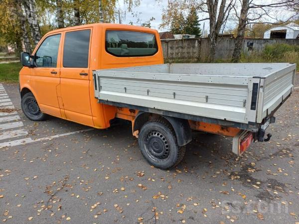 Volkswagen Transporter 2010 in Daugavpils on AUTOMOTO.COM.LV Orange Volkswagen Transporter 2010 in Daugavpils, with an engine capacity of 2.00 L and mileage of 0 thousand km for 4500 β¬, photo 5 on AUTOMOTO.COM.LV