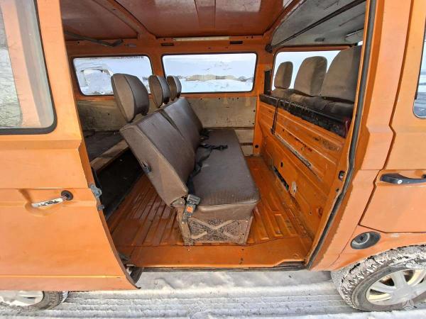 Oranžs Volkswagen Transporter 1989 Lazdijai, ar dzinēja tilpumu 1.70 L un nobraukumu 214 tūkst. km par 4400 €, foto 8 vietnē AUTOMOTO.COM.LV