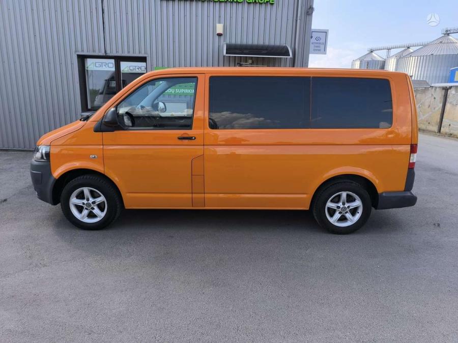 Orange Volkswagen Transporter 2012 in Joniskis, with an engine capacity of 2.00 L and mileage of 310 thousand km for 7950 €, photo 3 on AUTOMOTO.COM.LV