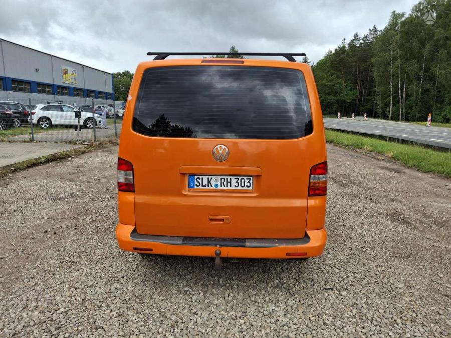 Orange Volkswagen Transporter 2010 in Radviliskis, with an engine capacity of 2.50 L and mileage of 290 thousand km for 3800 €, photo 5 on AUTOMOTO.COM.LV