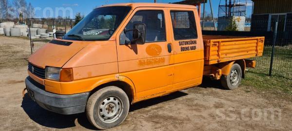Orange Volkswagen Transporter 1994 in Limbazi, with an engine capacity of 2.40 L and mileage of 499 thousand km for 750 €, photo 1 on AUTOMOTO.COM.LV
