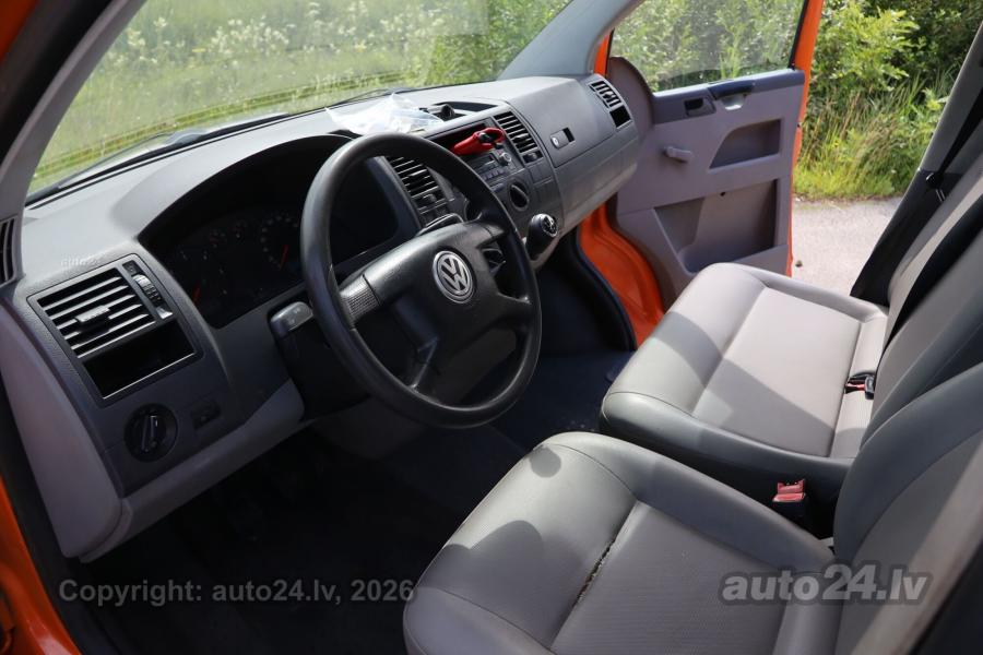 Oranžs Volkswagen Transporter 2006 Tallina, ar dzinēja tilpumu 1.90 L un nobraukumu 142 tūkst. km par 5100 €, foto 10 vietnē AUTOMOTO.COM.LV