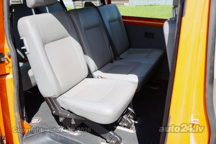 Oranžs Volkswagen Transporter 2006 Tallina, ar dzinēja tilpumu 1.90 L un nobraukumu 142 tūkst. km par 5100 €, foto 12 vietnē AUTOMOTO.COM.LV