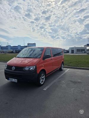 Orange Volkswagen Transporter 2013 in Kaunas, with an engine capacity of 2.00 L and mileage of 340 thousand km for 12705 €, photo 3 on AUTOMOTO.COM.LV