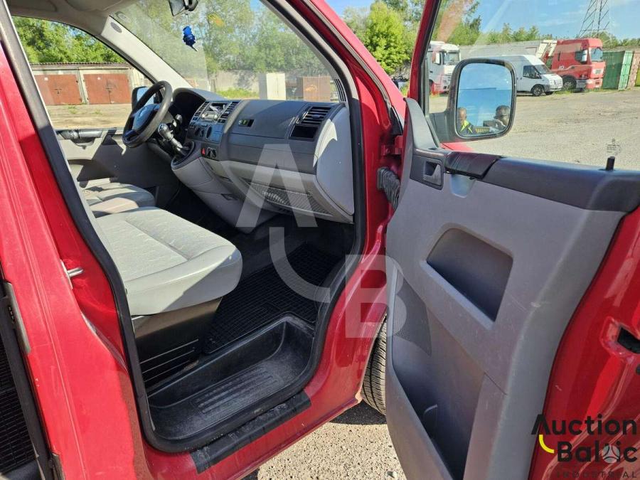 Volkswagen Transporter 2008 in Kaunas, with an engine capacity of 1.90 L and mileage of 437 thousand km for 1050 €, photo 7 on AUTOMOTO.COM.LV