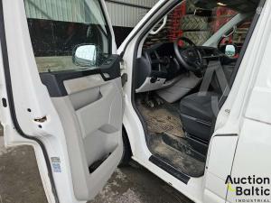 Volkswagen Transporter 2017 in Kaunas, with an engine capacity of 1.97 L and mileage of 139 thousand km for 5400 €, photo 6 on AUTOMOTO.COM.LV