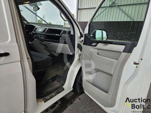 Volkswagen Transporter 2017 in Kaunas, with an engine capacity of 1.97 L and mileage of 139 thousand km for 5400 €, photo 7 on AUTOMOTO.COM.LV
