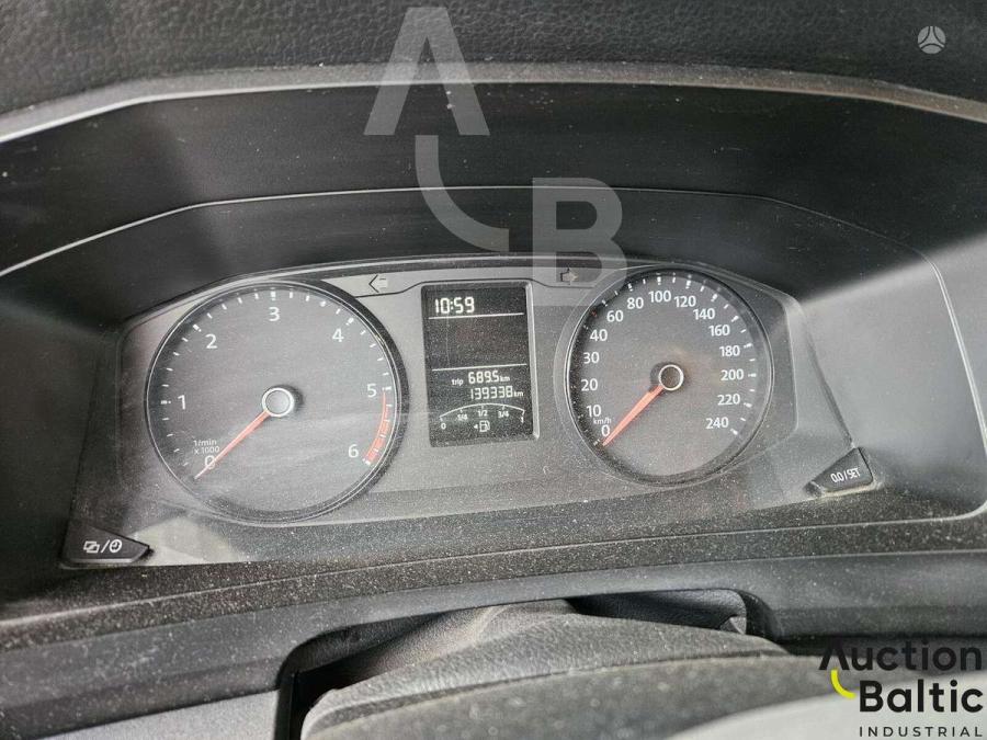 Volkswagen Transporter 2017 in Kaunas, with an engine capacity of 1.97 L and mileage of 139 thousand km for 5400 €, photo 11 on AUTOMOTO.COM.LV