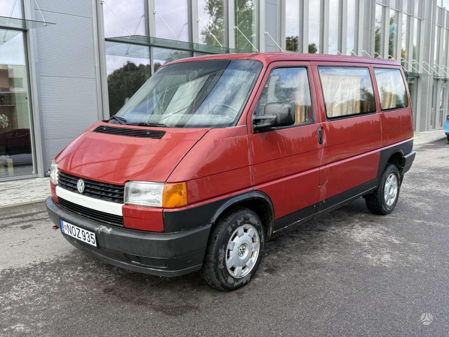Sarkans Volkswagen Transporter 1993 Viļņa, ar dzinēja tilpumu 2.37 L un nobraukumu 320 tūkst. km par 1900 €, foto 1 vietnē AUTOMOTO.COM.LV