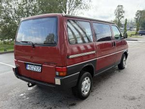 Sarkans Volkswagen Transporter 1993 Viļņa, ar dzinēja tilpumu 2.37 L un nobraukumu 320 tūkst. km par 1900 €, foto 4 vietnē AUTOMOTO.COM.LV