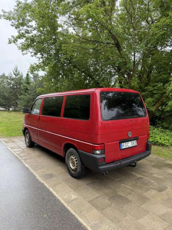 Sarkans Volkswagen Transporter 1997 Viļņa, ar dzinēja tilpumu 2.50 L un nobraukumu 460 tūkst. km par 2600 €, foto 4 vietnē AUTOMOTO.COM.LV