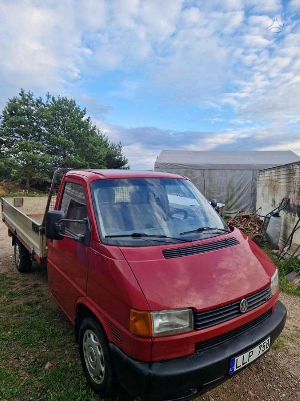 Sarkans Volkswagen Transporter 1999 Viļņa, ar dzinēja tilpumu 2.50 L un nobraukumu 447 tūkst. km par 2900 €, foto 2 vietnē AUTOMOTO.COM.LV