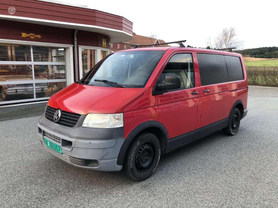 Sarkans Volkswagen Transporter 2003 Raseiniai, ar dzinēja tilpumu 2.50 L un nobraukumu 338 tūkst. km par 2880 €, foto 2 vietnē AUTOMOTO.COM.LV