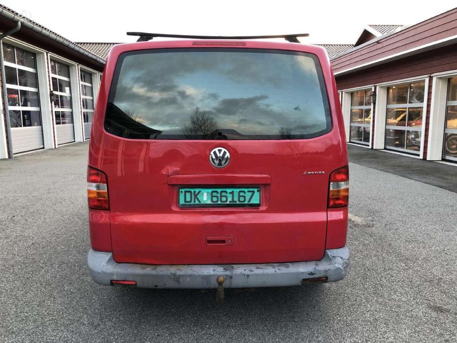 Sarkans Volkswagen Transporter 2003 Raseiniai, ar dzinēja tilpumu 2.50 L un nobraukumu 338 tūkst. km par 2880 €, foto 10 vietnē AUTOMOTO.COM.LV