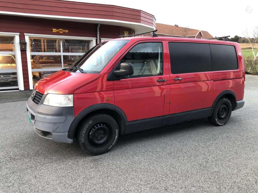 Sarkans Volkswagen Transporter 2003 Raseiniai, ar dzinēja tilpumu 2.50 L un nobraukumu 338 tūkst. km par 2880 €, foto 17 vietnē AUTOMOTO.COM.LV