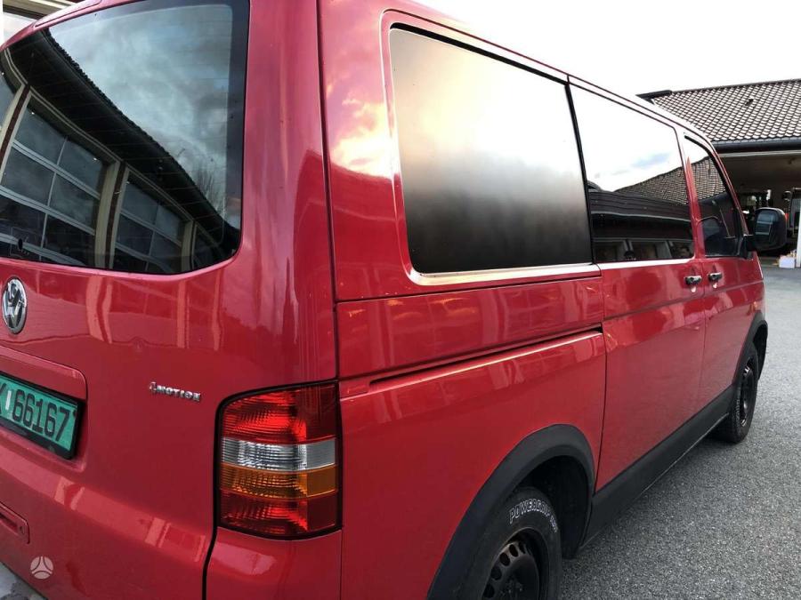 Sarkans Volkswagen Transporter 2003 Raseiniai, ar dzinēja tilpumu 2.50 L un nobraukumu 338 tūkst. km par 2880 €, foto 20 vietnē AUTOMOTO.COM.LV