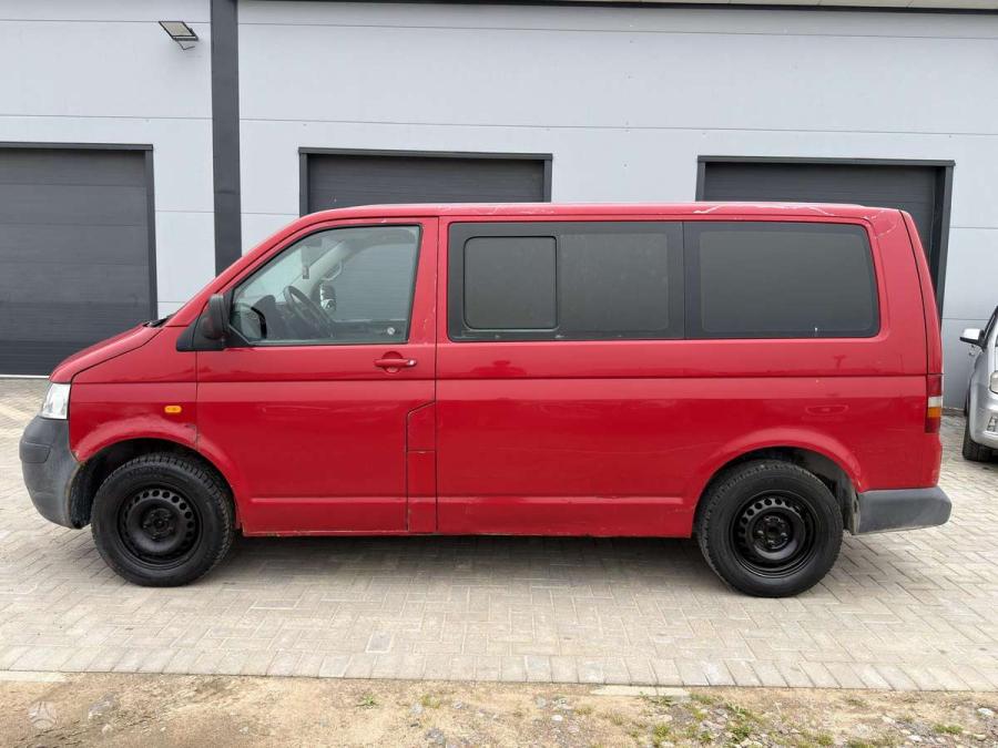 Sarkans Volkswagen Transporter 2003 Viļņa, ar dzinēja tilpumu 1.90 L un nobraukumu 579 tūkst. km par 2200 €, foto 4 vietnē AUTOMOTO.COM.LV
