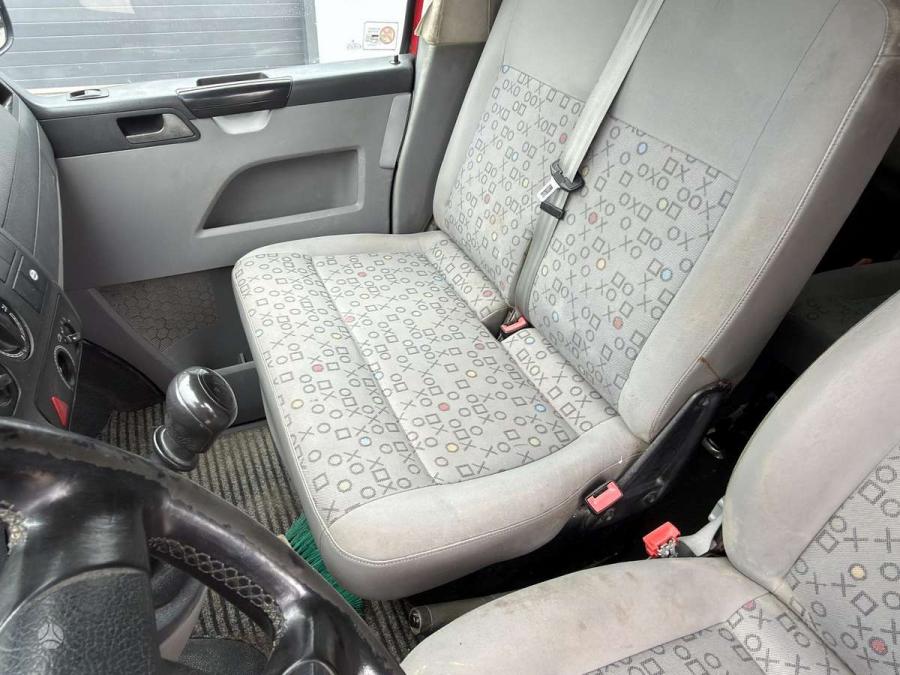Sarkans Volkswagen Transporter 2003 Viļņa, ar dzinēja tilpumu 1.90 L un nobraukumu 579 tūkst. km par 2200 €, foto 12 vietnē AUTOMOTO.COM.LV