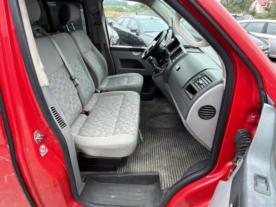 Sarkans Volkswagen Transporter 2003 Viļņa, ar dzinēja tilpumu 1.90 L un nobraukumu 579 tūkst. km par 2200 €, foto 15 vietnē AUTOMOTO.COM.LV
