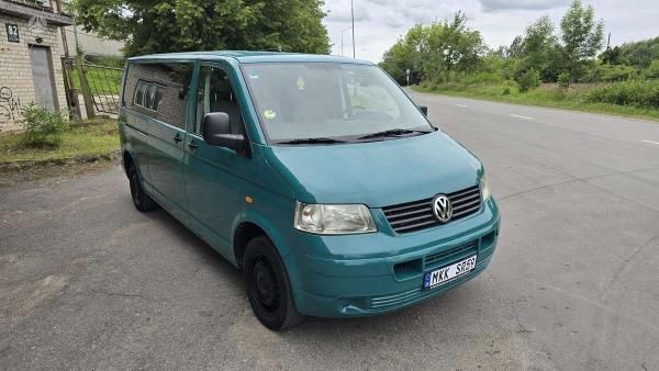 Red Volkswagen Transporter 2004 in Siauliai, with an engine capacity of 1.90 L and mileage of 177 thousand km for 5900 €, photo 6 on AUTOMOTO.COM.LV