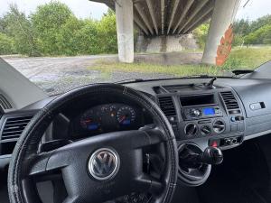 Sarkans Volkswagen Transporter 2004 Viļņa, ar dzinēja tilpumu 1.90 L un nobraukumu 298 tūkst. km par 2999 €, foto 8 vietnē AUTOMOTO.COM.LV