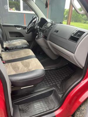 Red Volkswagen Transporter 2004 in Rokiskis, with an engine capacity of 1.90 L and mileage of 315 thousand km for 2990 €, photo 6 on AUTOMOTO.COM.LV