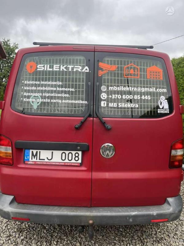 Red Volkswagen Transporter 2004 in Rokiskis, with an engine capacity of 1.90 L and mileage of 315 thousand km for 2990 €, photo 6 on AUTOMOTO.COM.LV
