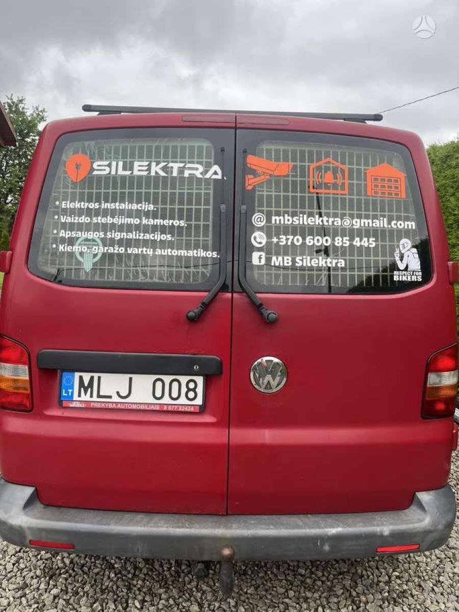 Red Volkswagen Transporter 2004 in Rokiskis, with an engine capacity of 1.90 L and mileage of 315 thousand km for 2990 €, photo 7 on AUTOMOTO.COM.LV