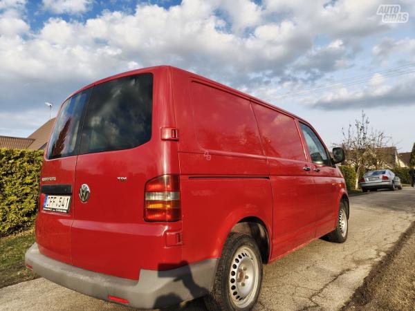 Red Volkswagen Transporter 2006 in Kaisiadorys, with an engine capacity of 1.90 L and mileage of 316 thousand km for 4400 €, photo 6 on AUTOMOTO.COM.LV