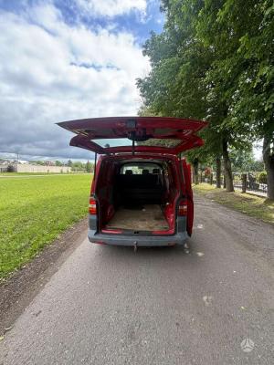 Sarkans Volkswagen Transporter 2006 Panevēža, ar dzinēja tilpumu 2.57 L un nobraukumu 170 tūkst. km par 4290 €, foto 10 vietnē AUTOMOTO.COM.LV