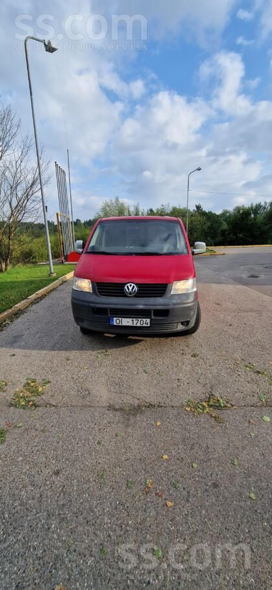 Red Volkswagen Transporter 2006 in Riga, with an engine capacity of 1.90 L and mileage of 425 thousand km for 3200 €, photo 3 on AUTOMOTO.COM.LV