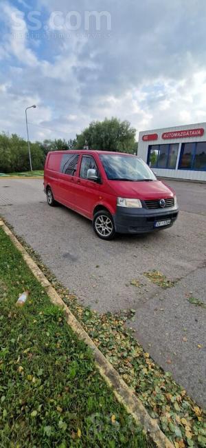 Red Volkswagen Transporter 2006 in Riga, with an engine capacity of 1.90 L and mileage of 425 thousand km for 3200 €, photo 4 on AUTOMOTO.COM.LV