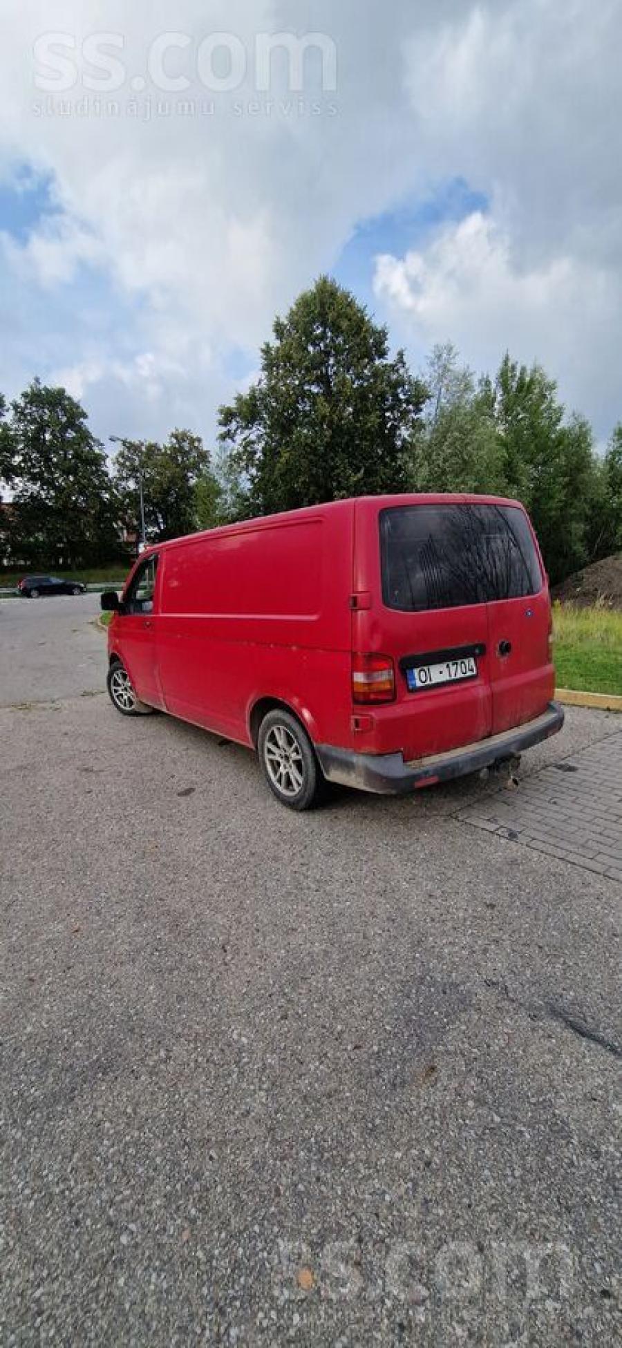 Red Volkswagen Transporter 2006 in Riga, with an engine capacity of 1.90 L and mileage of 425 thousand km for 3200 €, photo 12 on AUTOMOTO.COM.LV