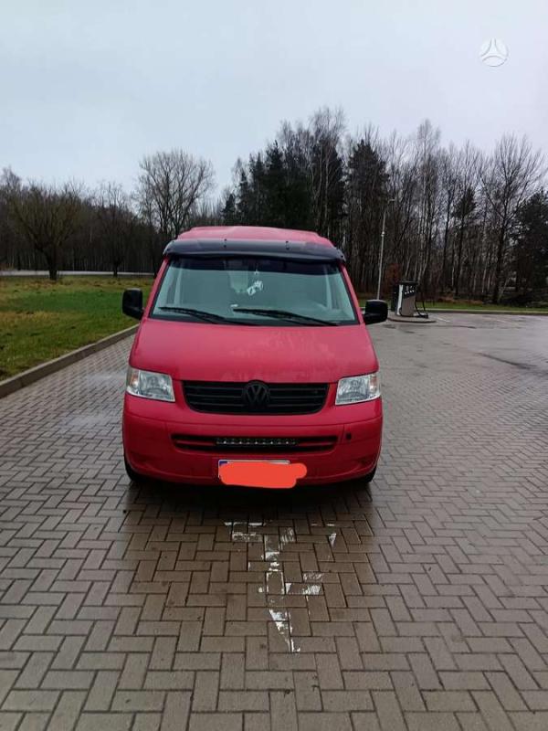 Red Volkswagen Transporter 2007 in Siauliai, with an engine capacity of 2.46 L and mileage of 400 thousand km for 5950 €, photo 1 on AUTOMOTO.COM.LV