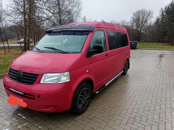 Red Volkswagen Transporter 2007 in Siauliai, with an engine capacity of 2.46 L and mileage of 400 thousand km for 5950 €, photo 2 on AUTOMOTO.COM.LV