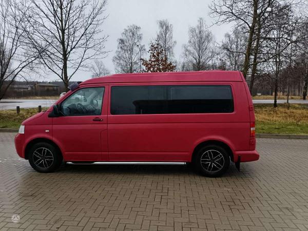 Red Volkswagen Transporter 2007 in Siauliai, with an engine capacity of 2.46 L and mileage of 400 thousand km for 5950 €, photo 5 on AUTOMOTO.COM.LV