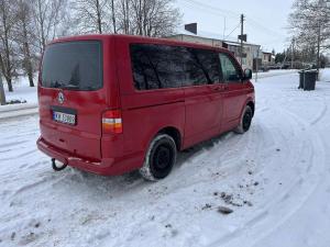Sarkans Volkswagen Transporter 2007 Pasvalys, ar dzinēja tilpumu 2.50 L un nobraukumu 270 tūkst. km par 5350 €, foto 4 vietnē AUTOMOTO.COM.LV