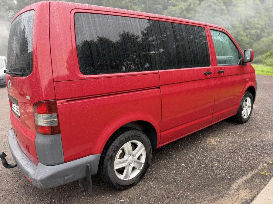 Sarkans Volkswagen Transporter 2007 Kazlų Rūda, ar dzinēja tilpumu 1.90 L un nobraukumu 357 tūkst. km par 5999 €, foto 3 vietnē AUTOMOTO.COM.LV