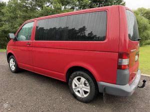 Sarkans Volkswagen Transporter 2007 Kazlų Rūda, ar dzinēja tilpumu 1.90 L un nobraukumu 357 tūkst. km par 5999 €, foto 4 vietnē AUTOMOTO.COM.LV
