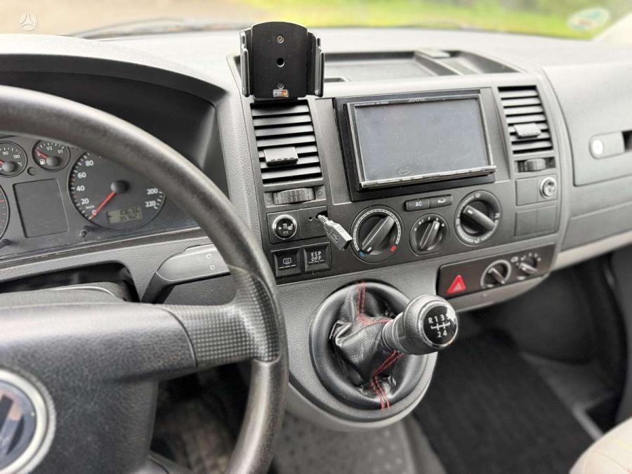Sarkans Volkswagen Transporter 2007 Kazlų Rūda, ar dzinēja tilpumu 1.90 L un nobraukumu 357 tūkst. km par 5999 €, foto 9 vietnē AUTOMOTO.COM.LV