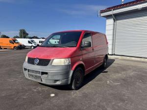 Sarkans Volkswagen Transporter 2008 Radviliškis, ar dzinēja tilpumu 2.50 L un nobraukumu 0 tūkst. km par 3206 €, foto  vietnē AUTOMOTO.COM.LV