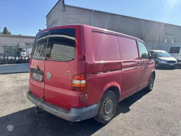 Sarkans Volkswagen Transporter 2008 Radviliškis, ar dzinēja tilpumu 2.50 L un nobraukumu 0 tūkst. km par 3206 €, foto 5 vietnē AUTOMOTO.COM.LV